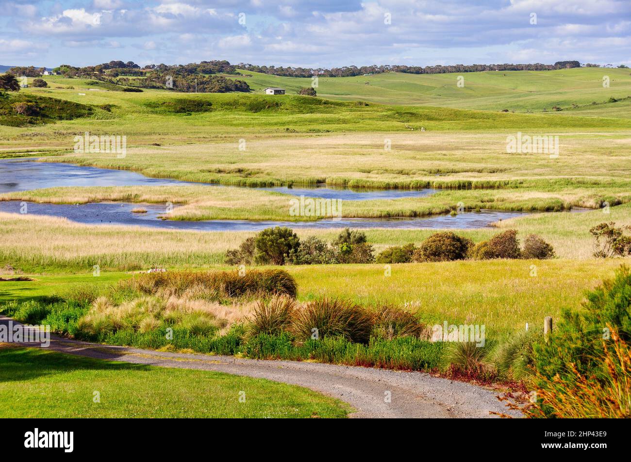 Gellibrand River Estuary is a salt wedge bar built estuary - Princetown ...