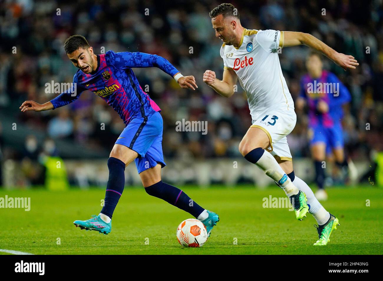 Ferran Torres of FC Barcelona and Amir Rrahmani of SCC Napoli during ...