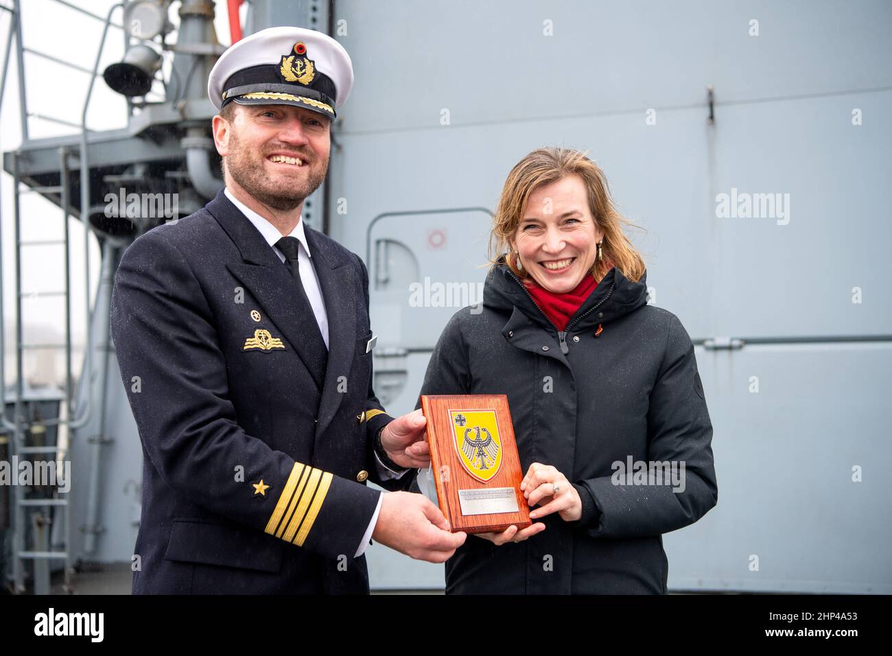 Wilhelmshaven, Germany. 18th Feb, 2022. Tilo Kalski (l), commander of ...