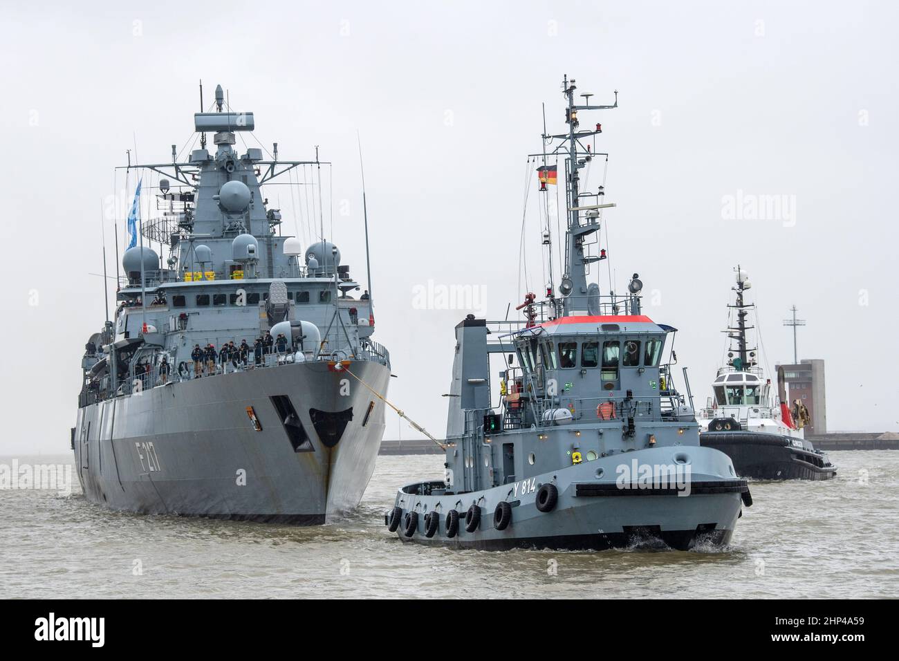 Wilhelmshaven, Germany. 18th Feb, 2022. The frigate "Bayern" returns ...