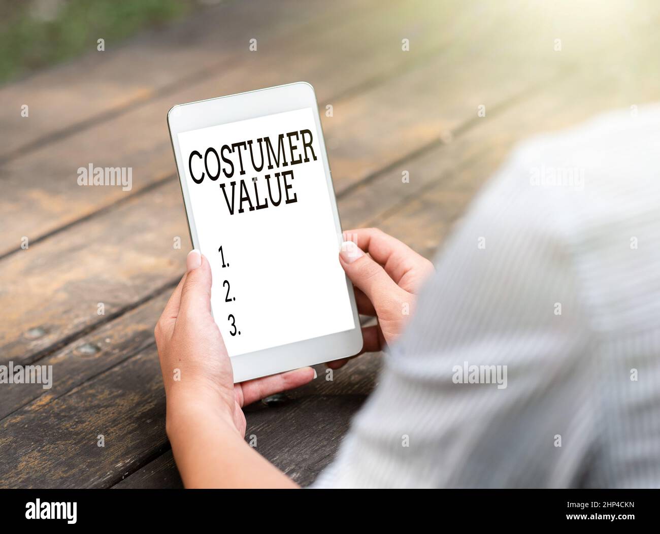 Conceptual caption Costumer Value, Conceptual photo Amount of benefits ... Conceptual caption Costumer Value, Conceptual photo Amount of benefits ...