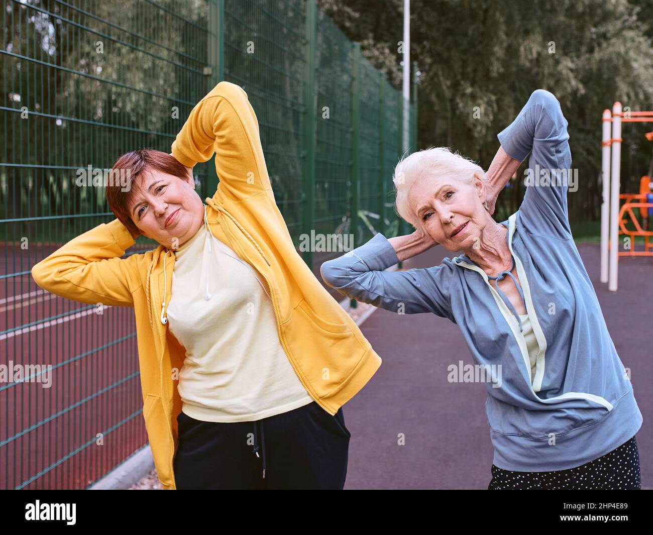 Mature women doing workout in hi-res stock photography and images - Alamy