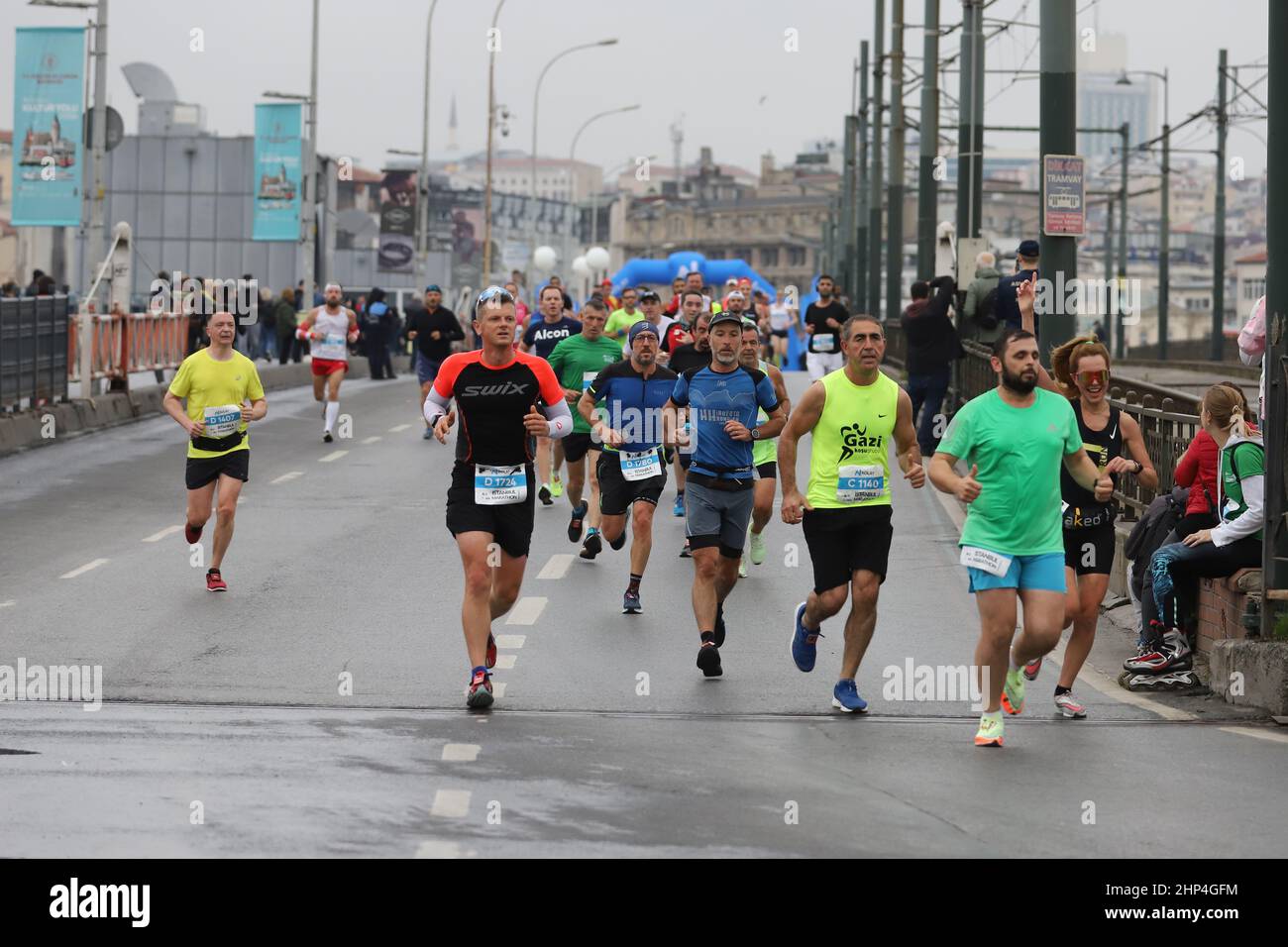 ISTANBUL, TURKEY - NOVEMBER 07, 2021: Athletes running in 43. Istanbul ...