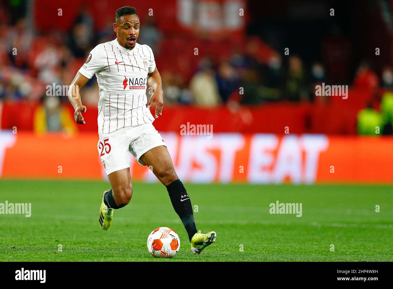 Fernando Reges of Sevilla FC during the UEFA Europa League match ...