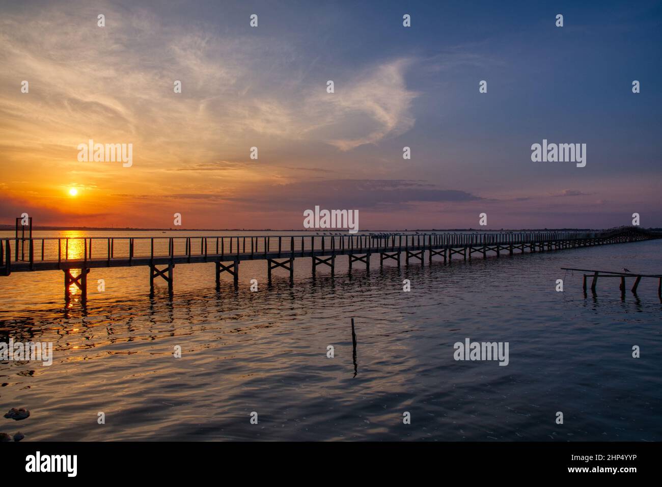 Lake lesina hi-res stock photography and images - Alamy