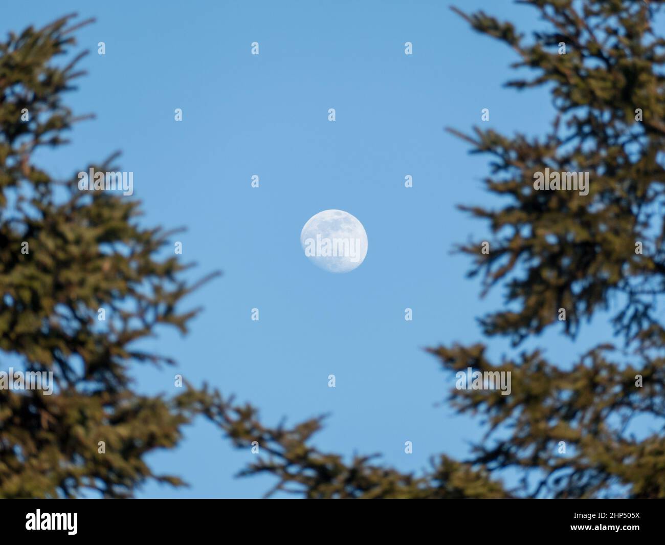 Solar eclipse setting hi-res stock photography and images - Alamy