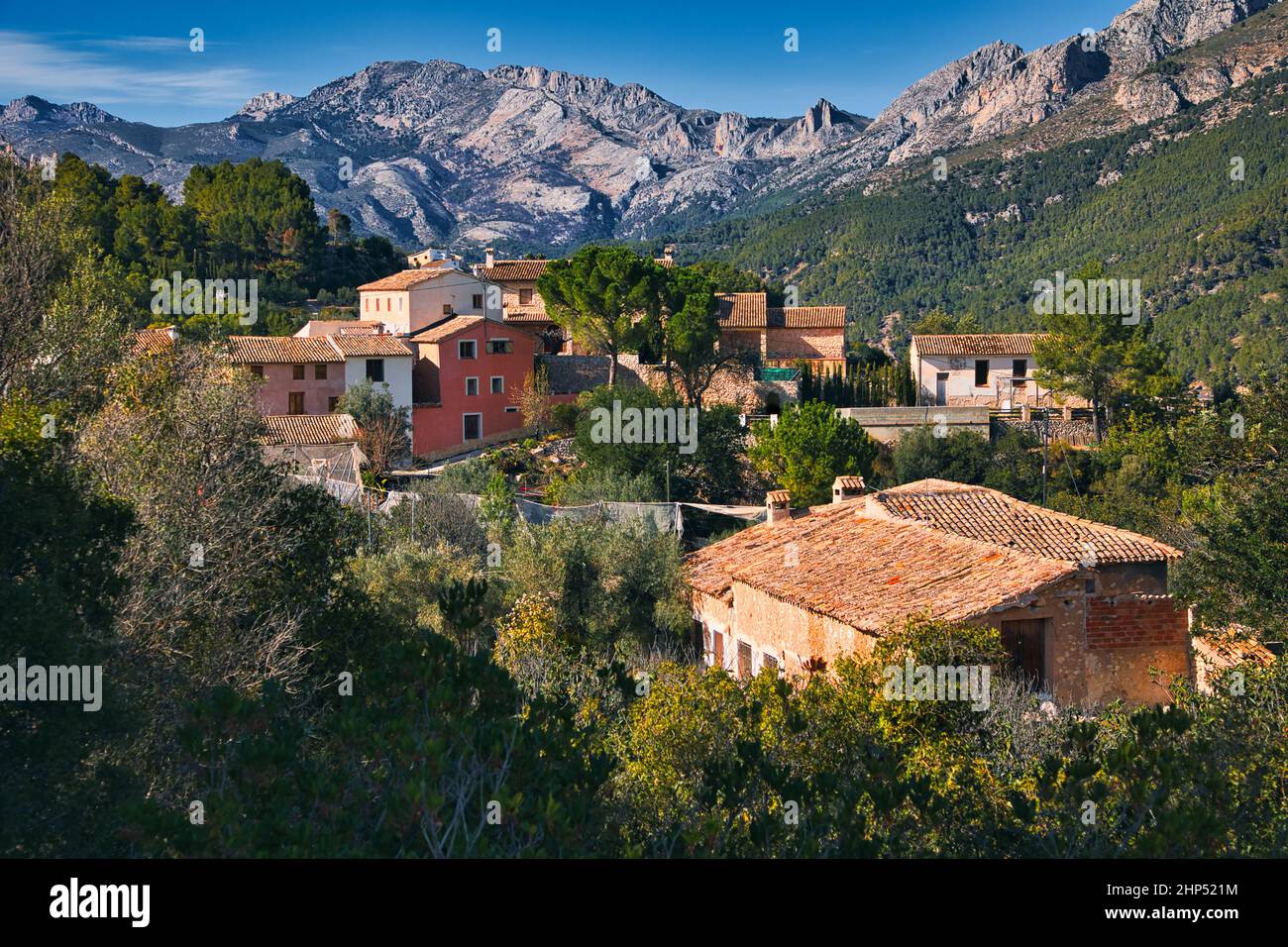 Dorf idylle hi-res stock photography and images - Alamy