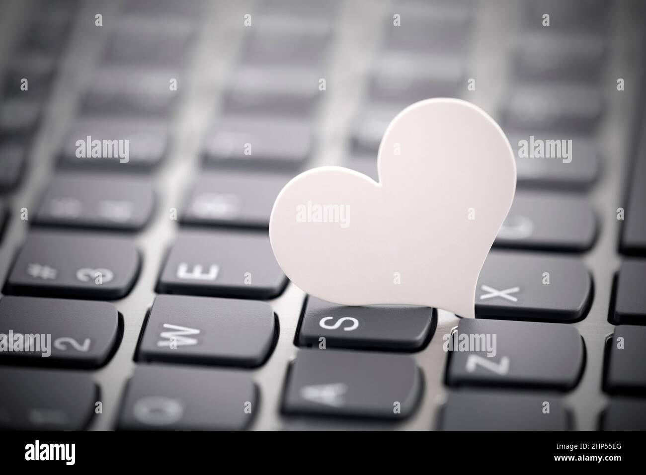 Heart symbol on computer keyboard hi-res stock photography and images ...