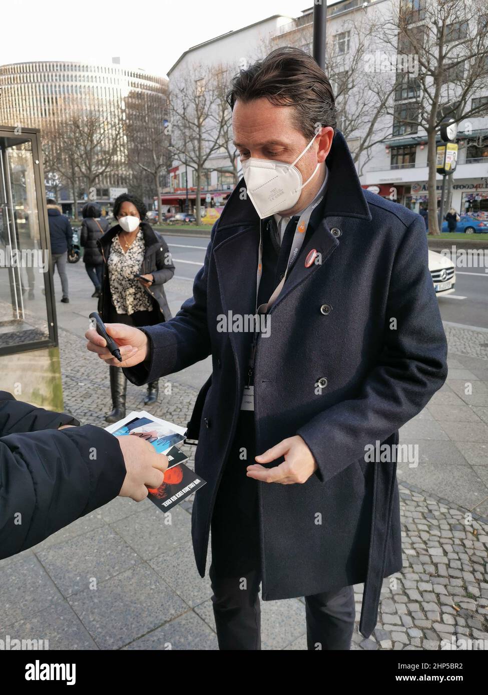 13 02 2022 marc limpach auf dem weg zum fotocall der passfalscher hi ...
