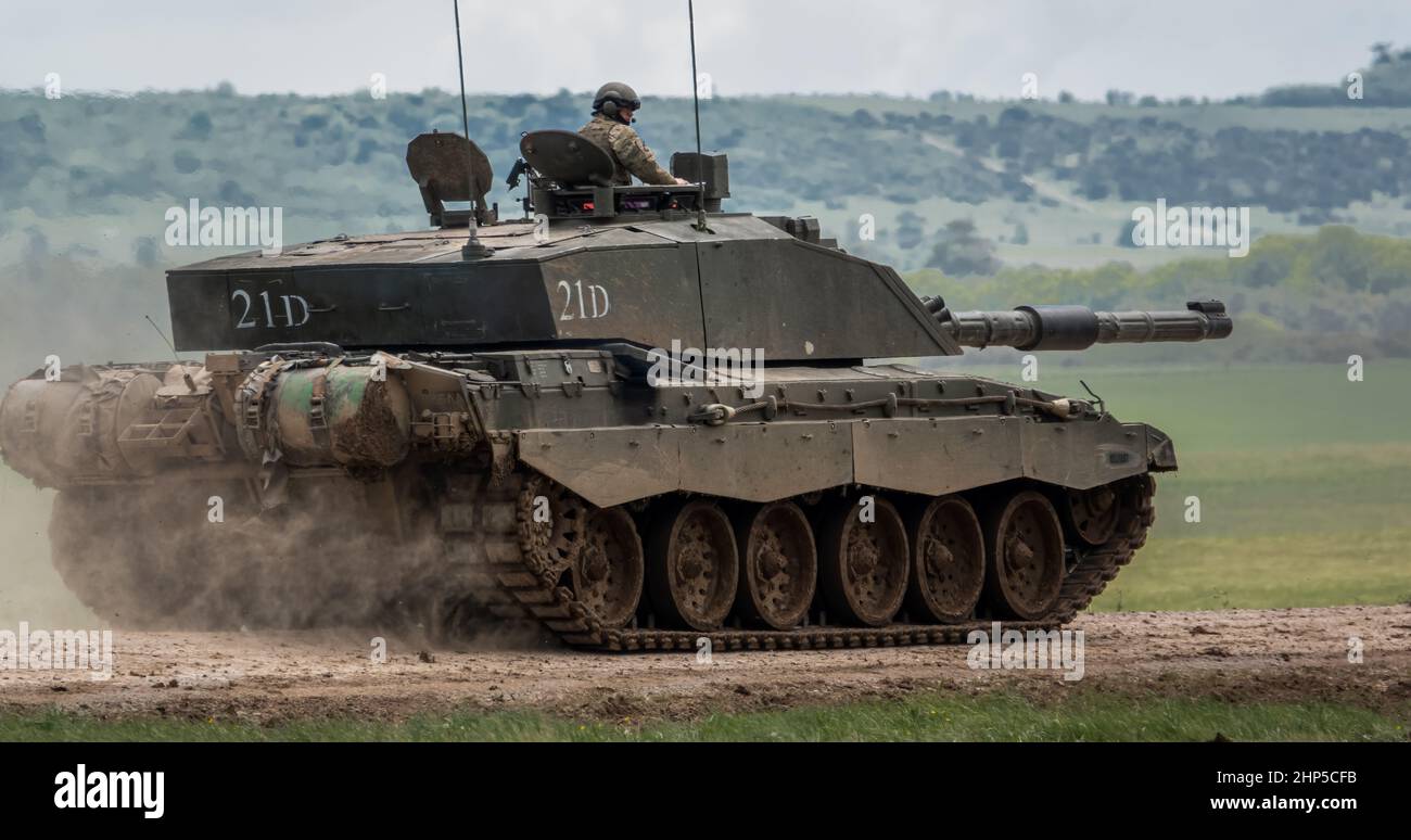 British army FV4034 Challenger 2 main battle tank in action on a ...