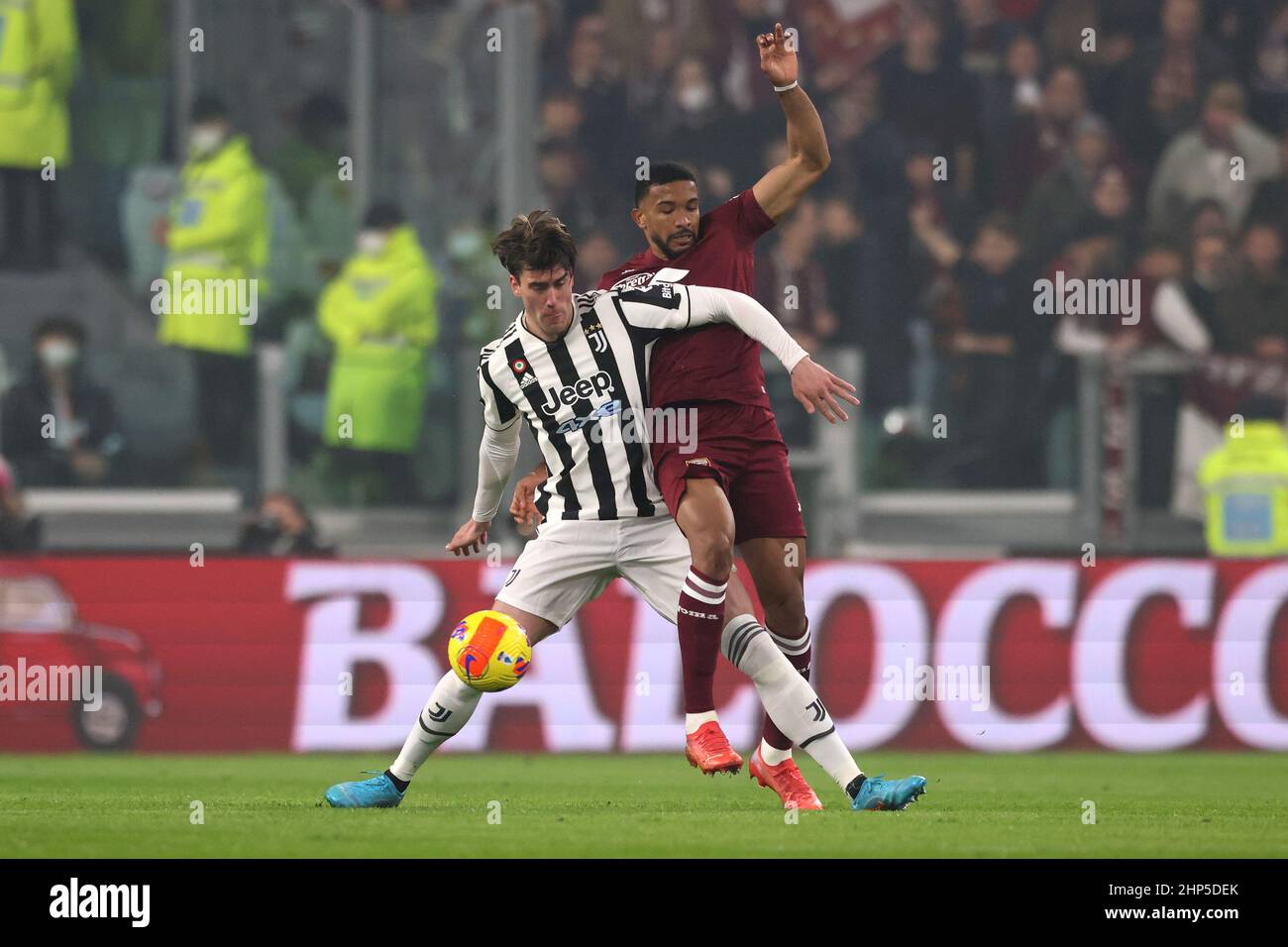 Turin, Italy, 18th February 2022. Gleison Bremer of Torino FC clashes ...