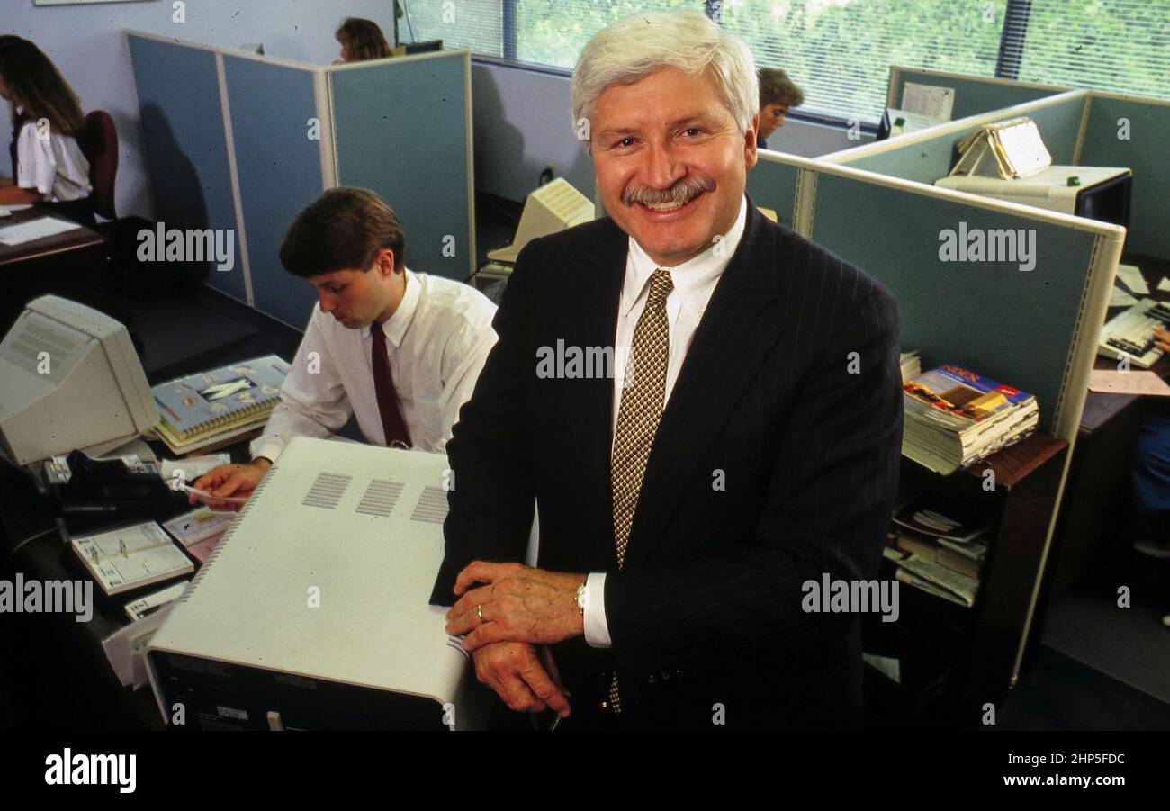 Open office floorplan hi-res stock photography and images - Alamy