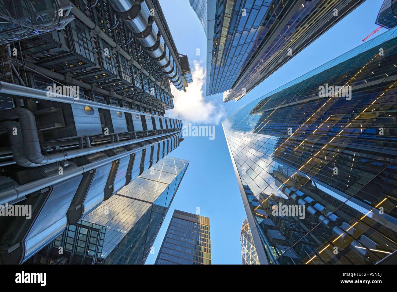 London glass buildings hi-res stock photography and images - Alamy