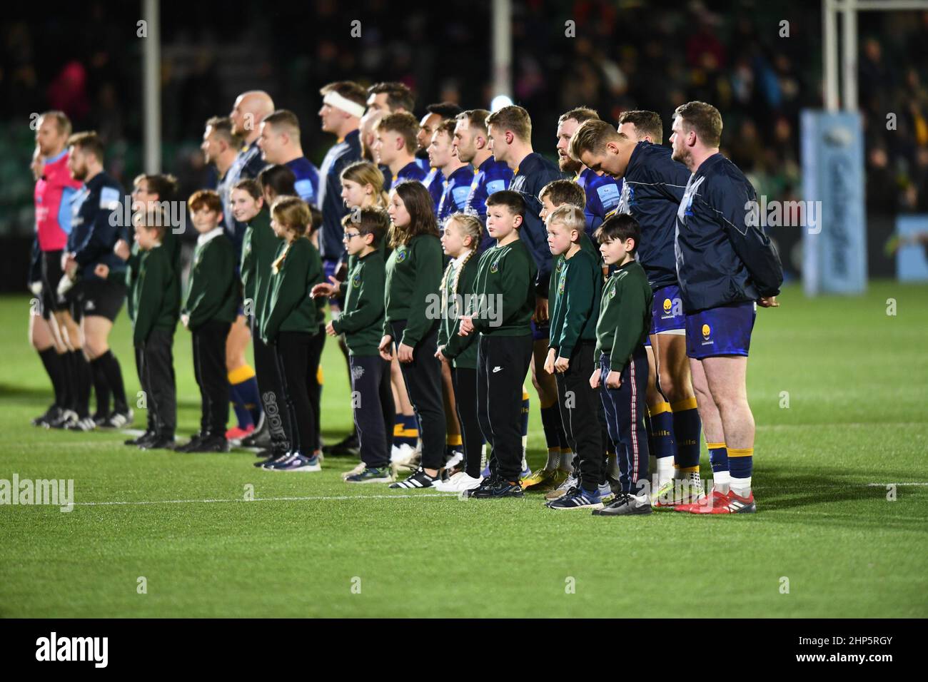 Worcester, UK. 18th Feb, 2022. The Worcester players and their mascots ...
