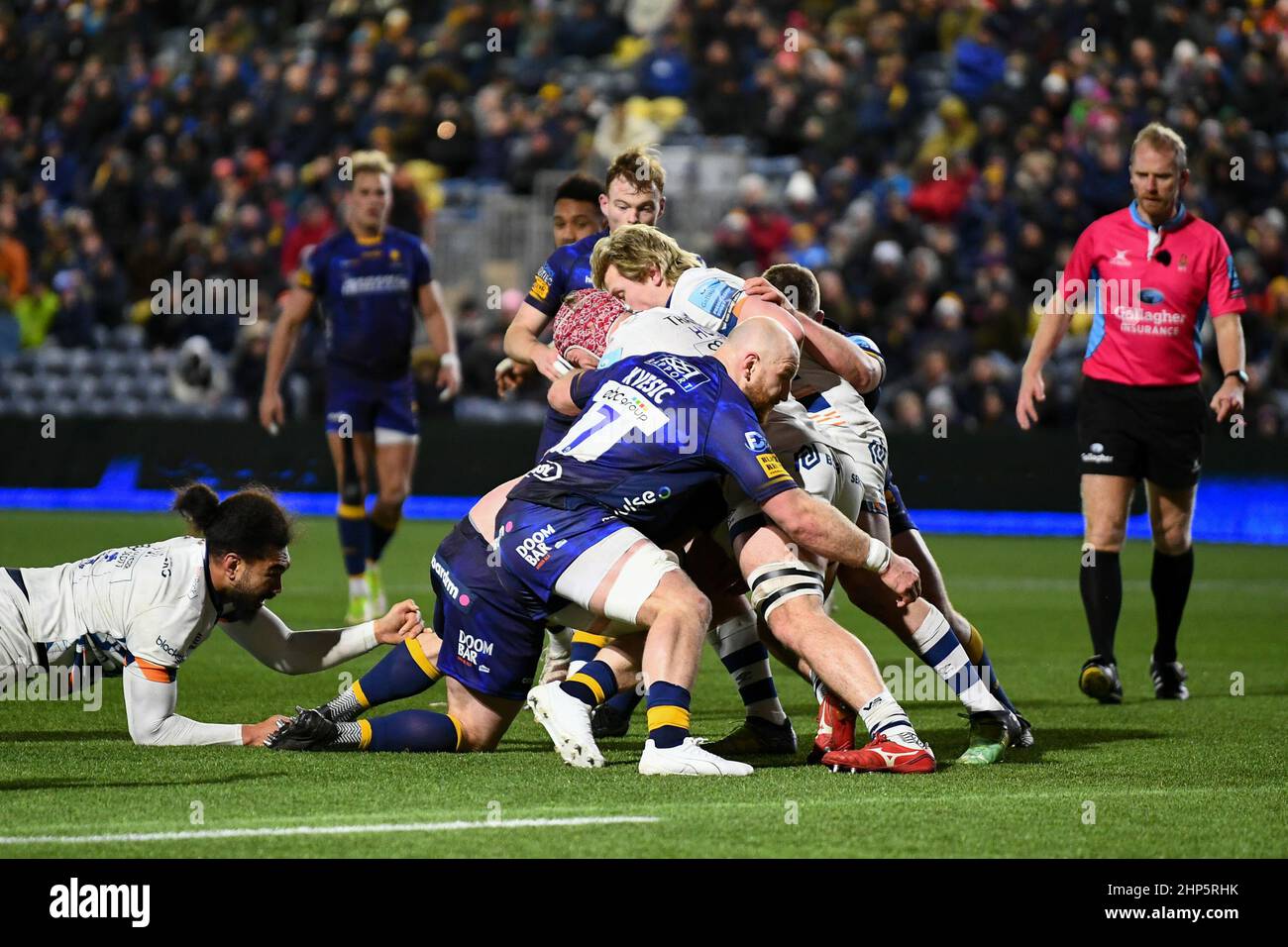 Worcester, UK. 18th Feb, 2022. Ed Holmes of Bristol Bears and Daniel ...