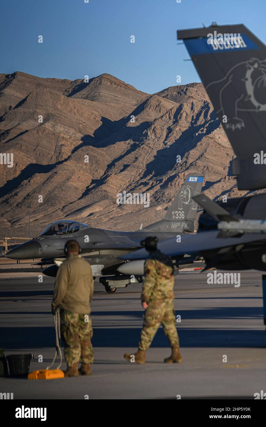 U s air force tactical aircraft maintenance hi-res stock photography ...