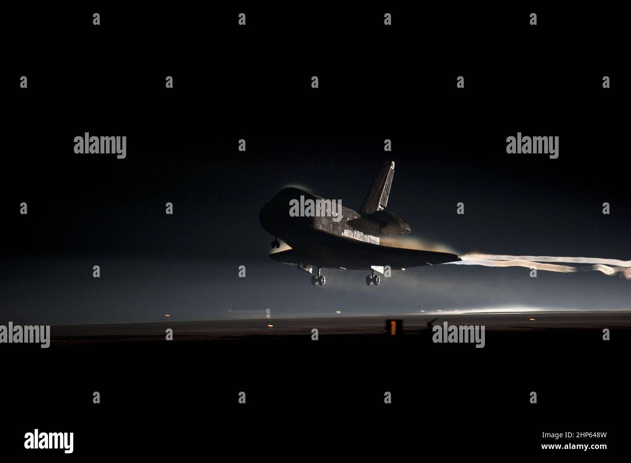 Night time space shuttle landing hi-res stock photography and images ...