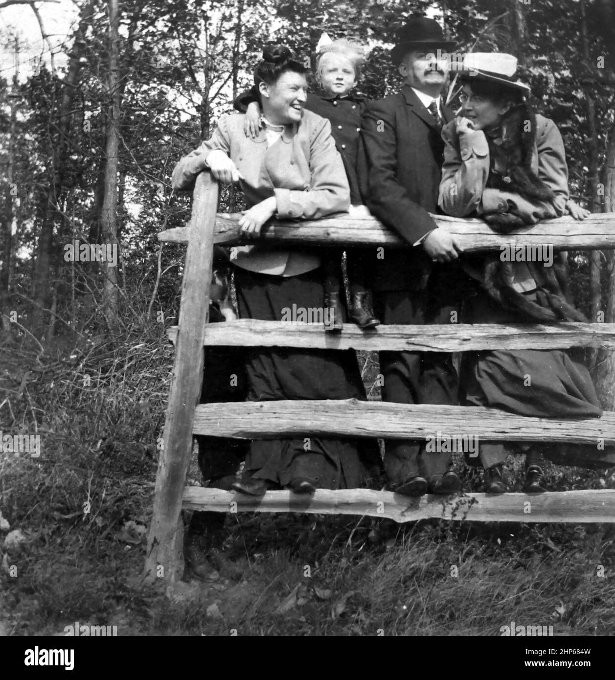 Odd family photo Black and White Stock Photos & Images - Alamy