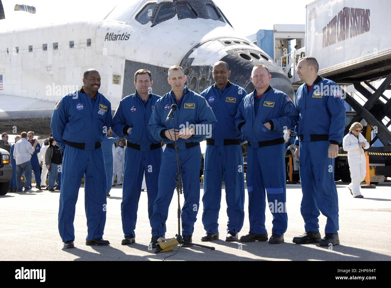Sts 129 space shuttle hi-res stock photography and images - Alamy