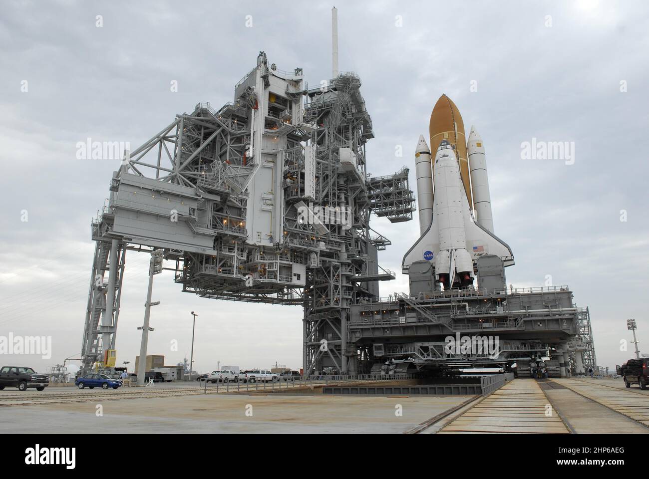 Space Shuttle Atlantis arrives on the hardstand on Launch Pad 39A after ...
