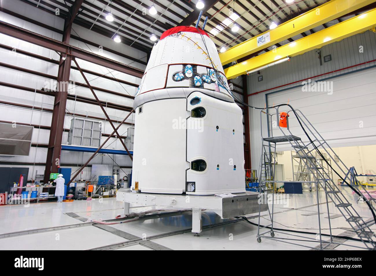 The Space Exploration Technologies, or SpaceX, Dragon spacecraft with ...