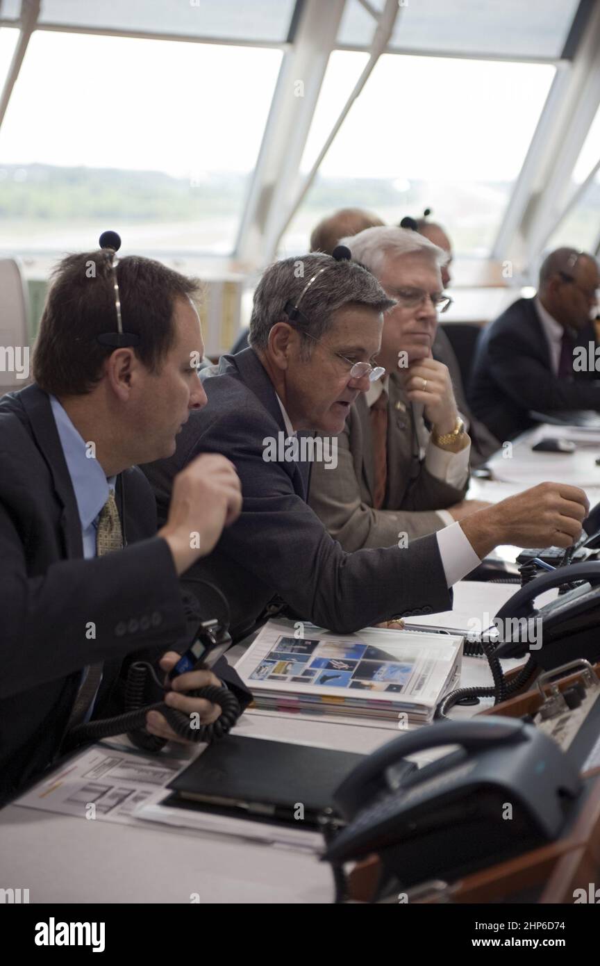 Marshall Space Flight Director Robert Lightfoot, left, Kennedy Space ...