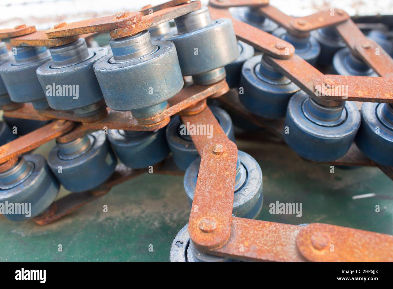 conveyor chain line assembly Stock Photo - Alamy