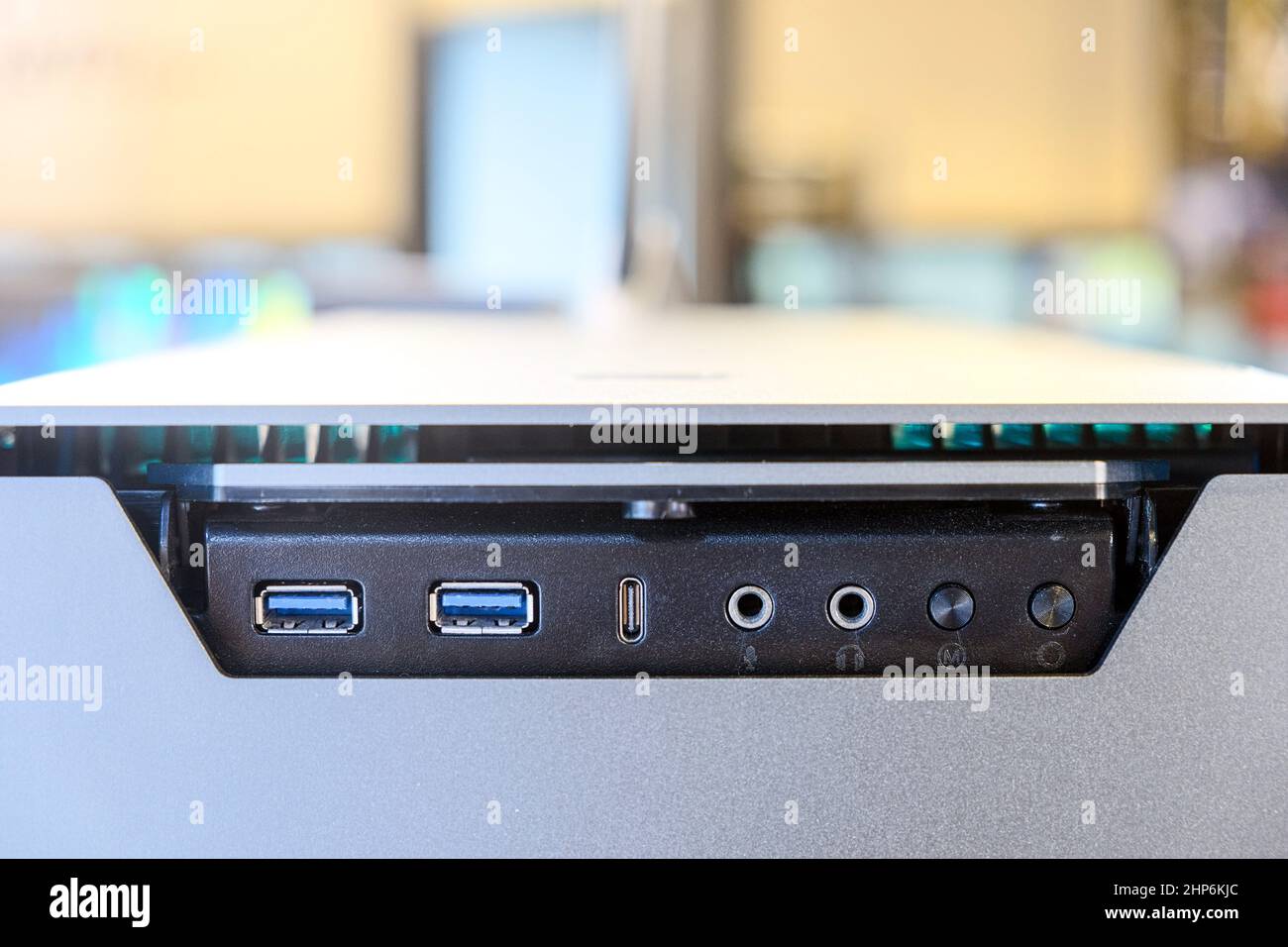 Data desktop hi-res stock photography and images - Alamy