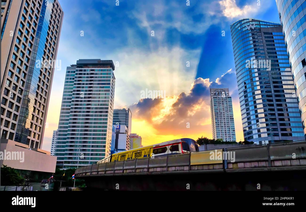 Bangkok bts skytrain sathorn train hi-res stock photography and images ...