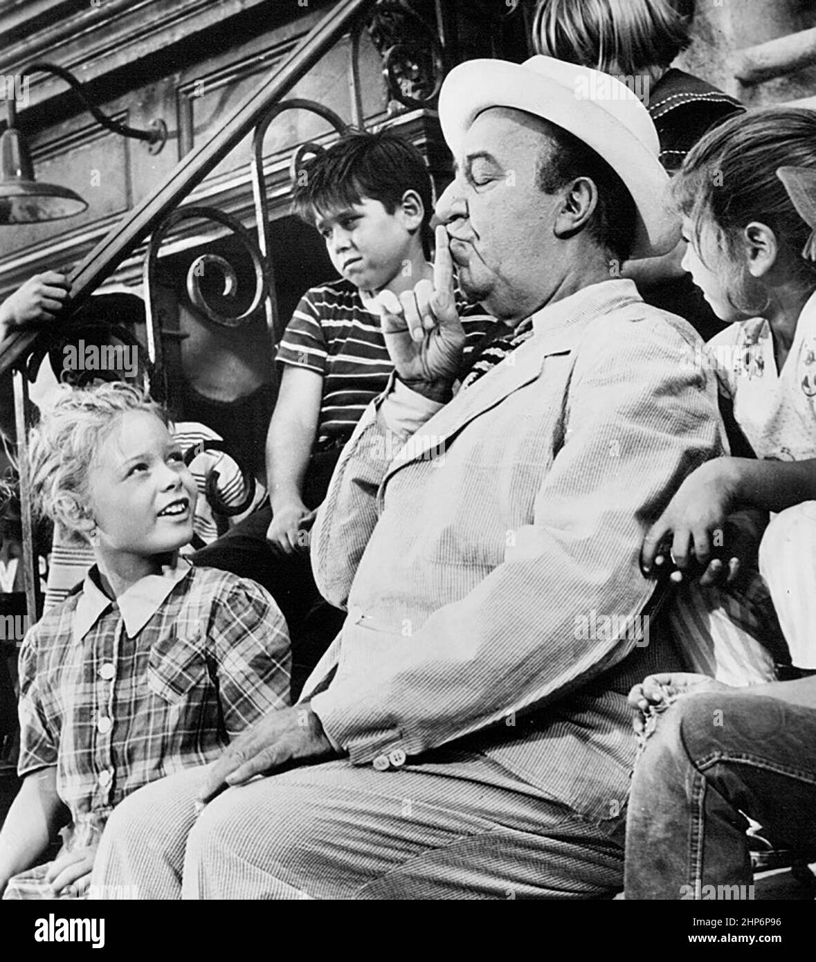 Photo of Ed Wynn in The Twilight Zone episode One For the Angels ca. 24 ...