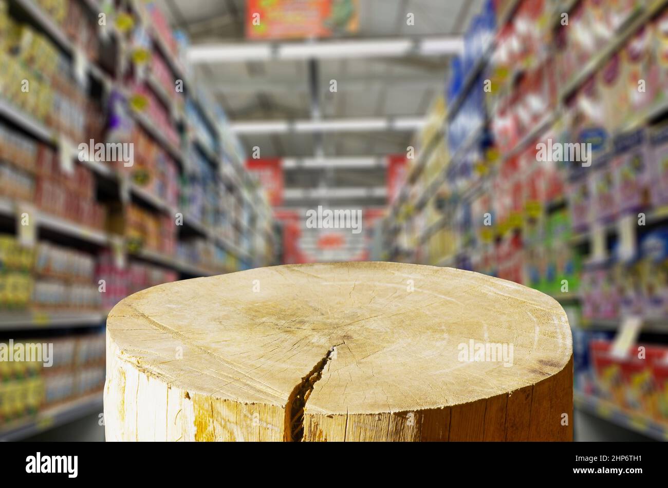 Round wooden saw cut cylinder shape for product display with an empty ...