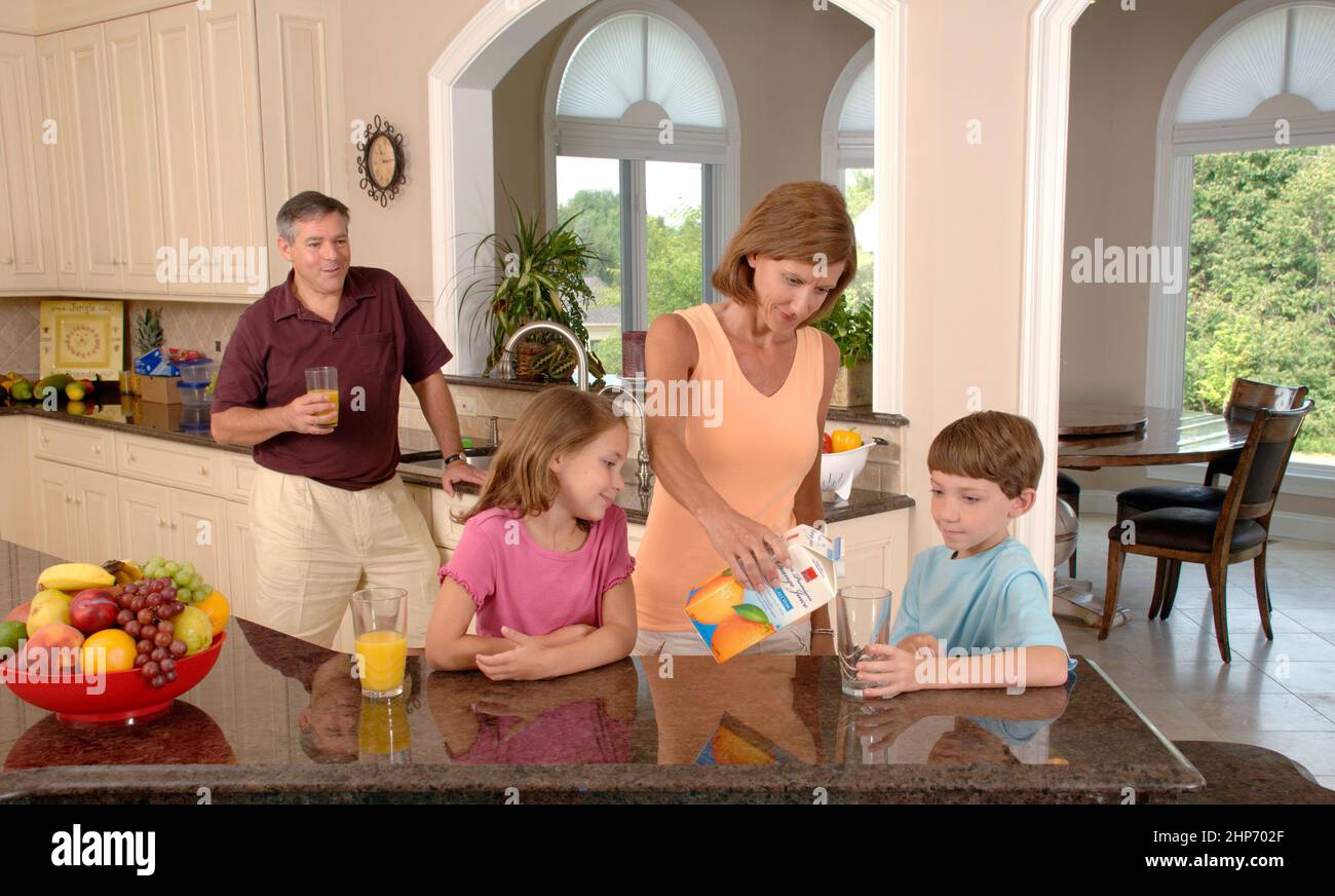 2000s family hi-res stock photography and images - Alamy