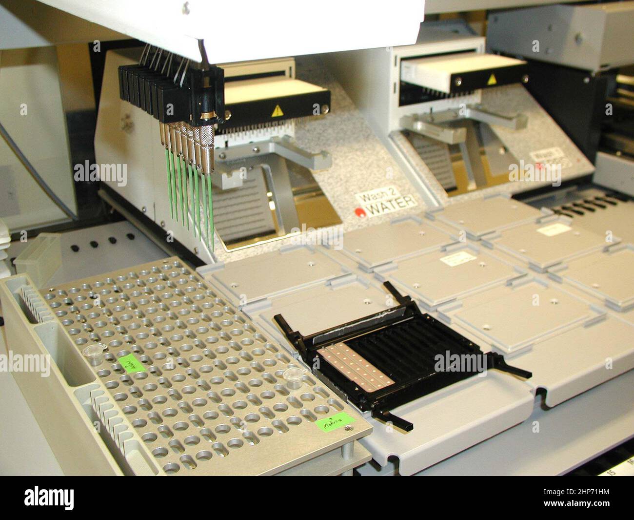 A TECAN Genesis 2000 robot prepares Ciphergen SELDI-TOF protein chips ...