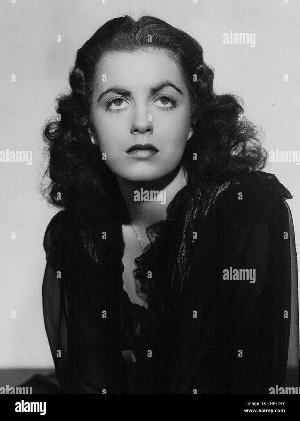 Faith Domergue in a 1946 headshot Stock Photo - Alamy