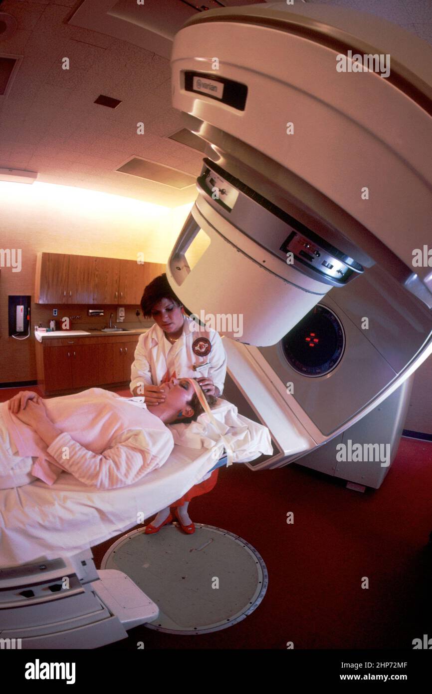 1980s radiotherapy hi-res stock photography and images - Alamy