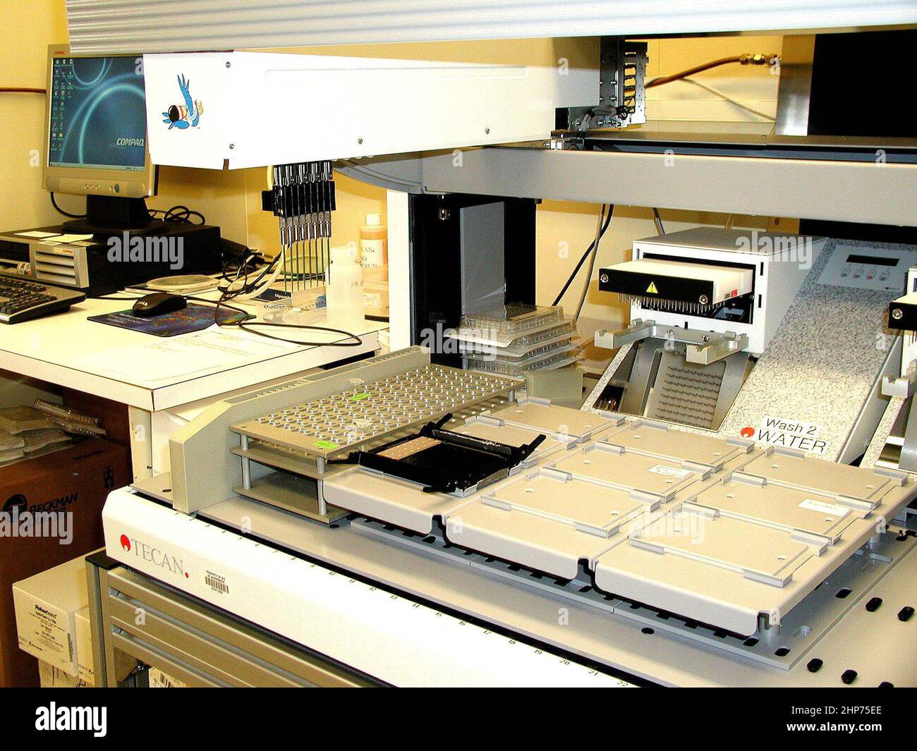 A TECAN Genesis 2000 robot prepares Ciphergen SELDI-TOF protein chips ...