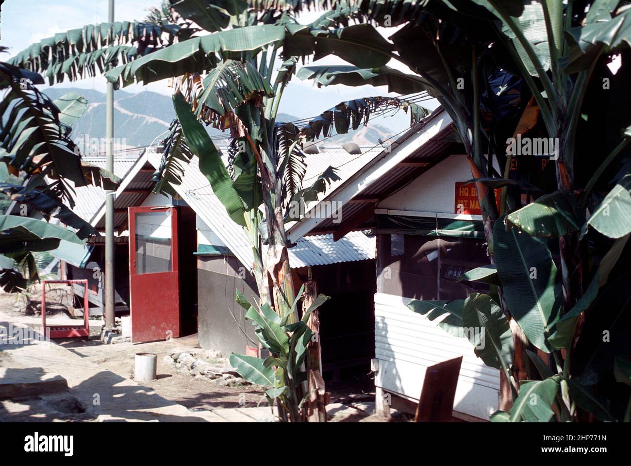 Vietnam War Photos: Battalion Aid Station, BAS, Headquarters Battalion ...