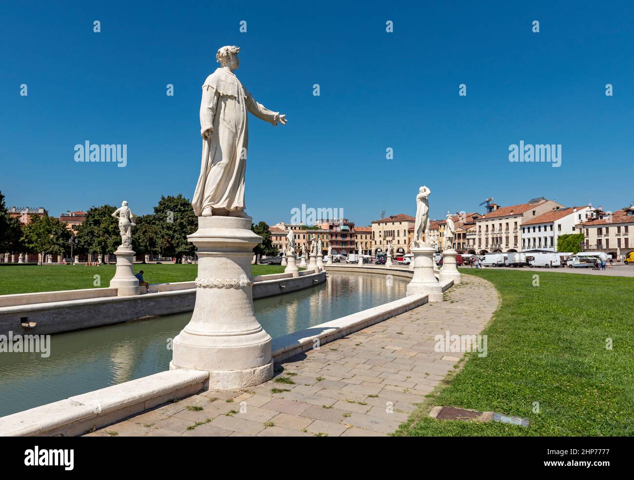 Statues at Prato della Valle square, Padua (Padova), Italy Stock Photo ...