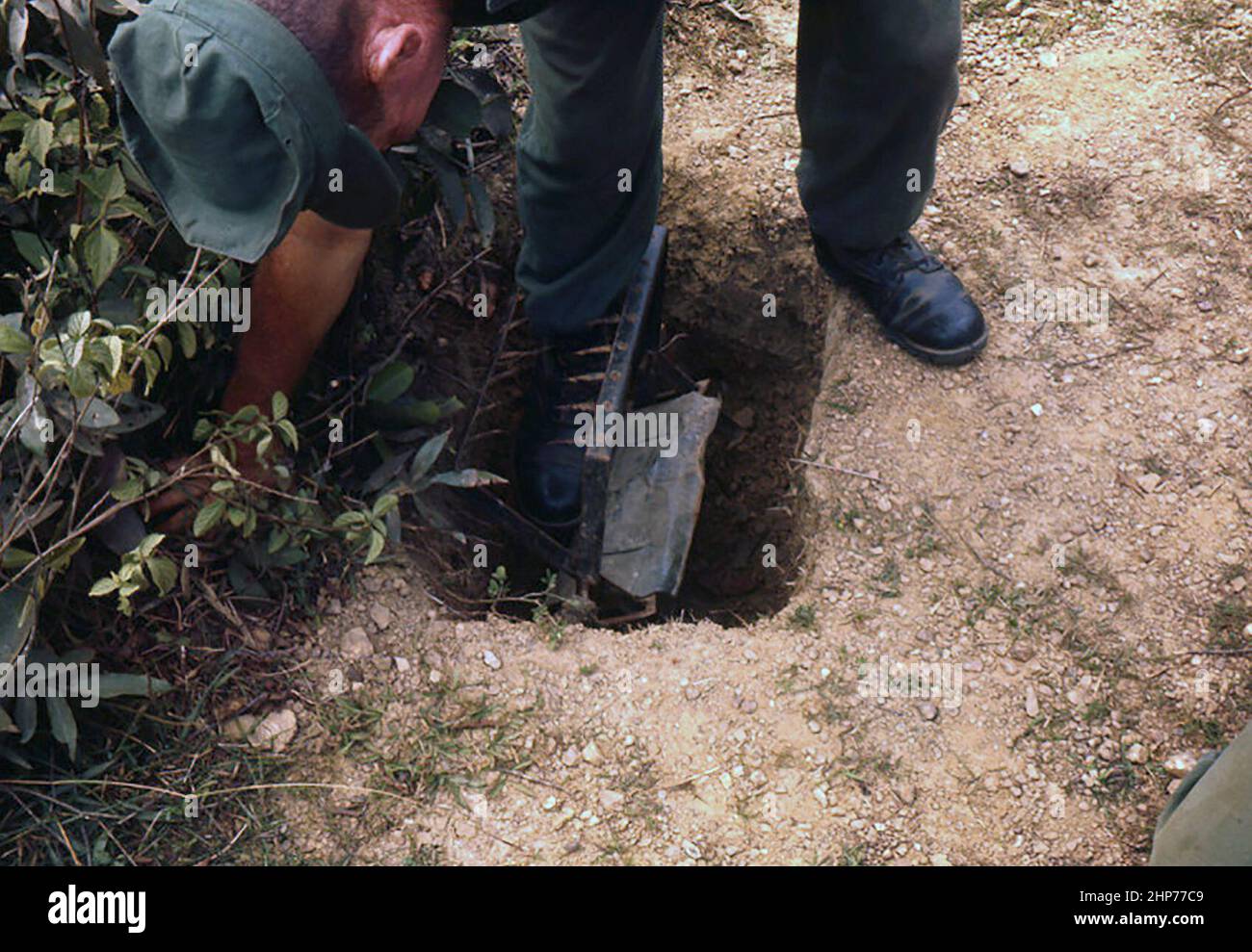 Viet Cong Scissors device - PD photo courtesy of USMC Stock Photo - Alamy
