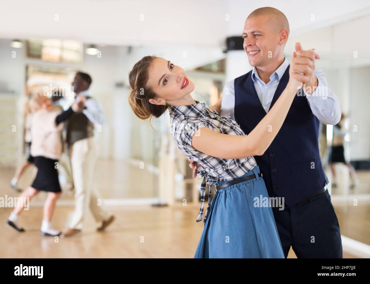 Tango lesson hi-res stock photography and images - Alamy