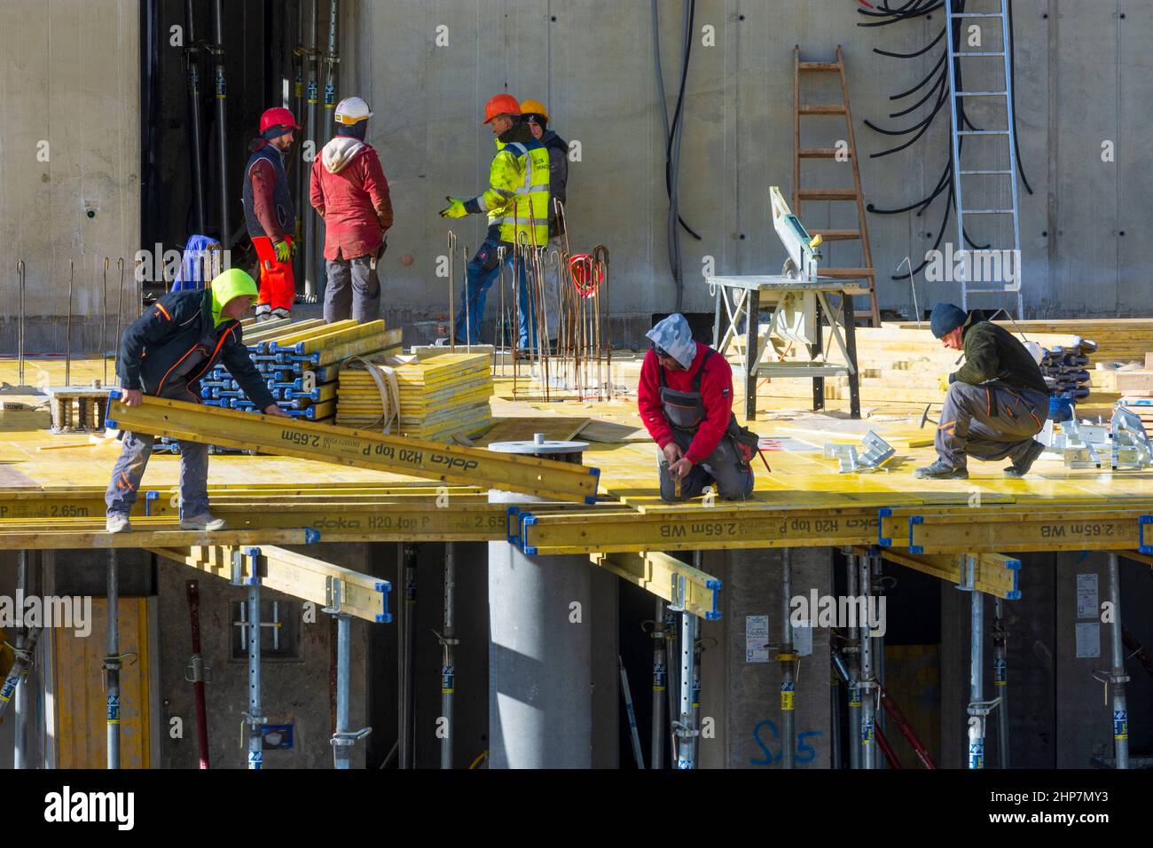 Wien, Vienna: high-rise apartment building in construction ...