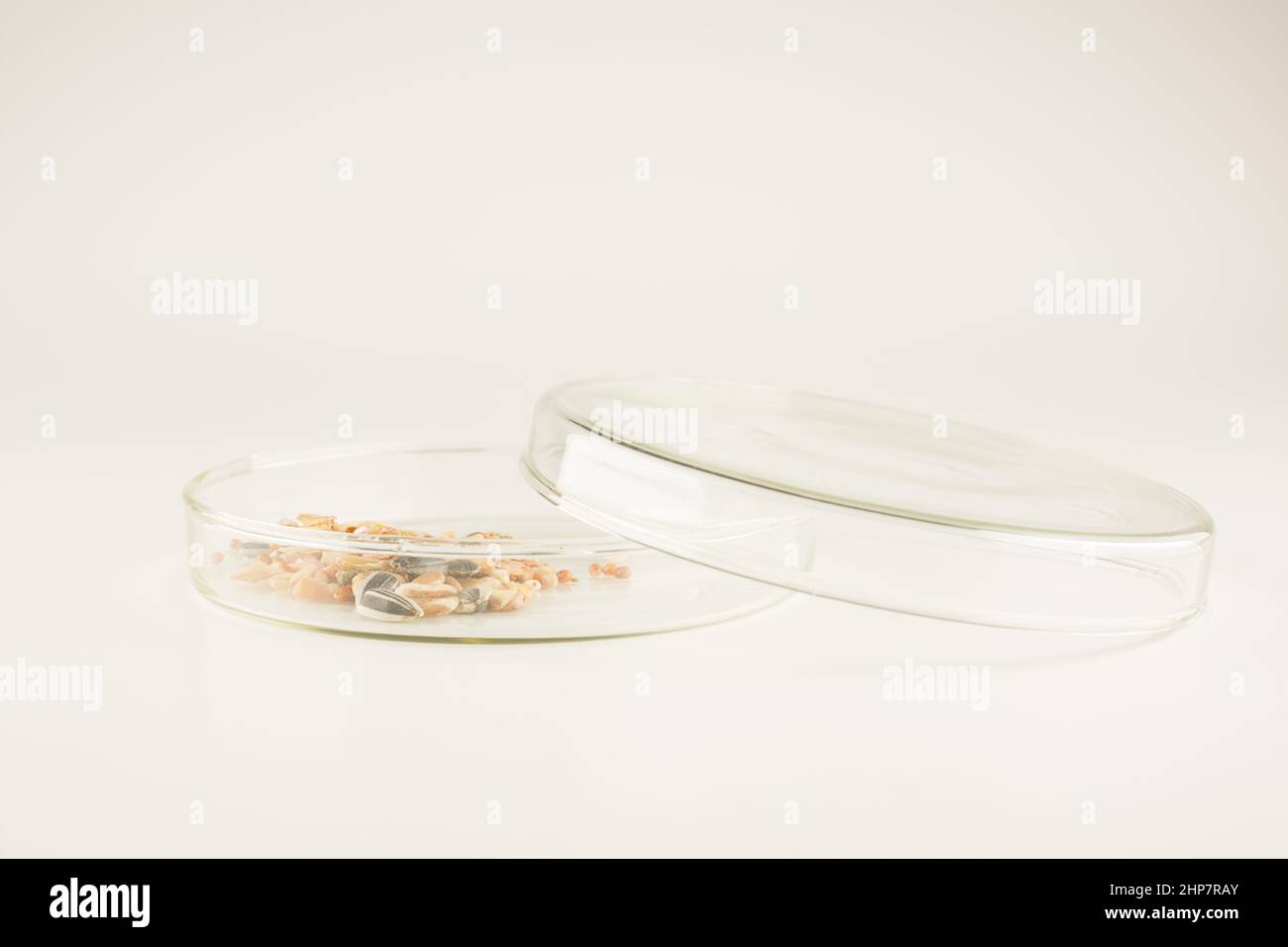 Glass scientific hi-res stock photography and images - Alamy