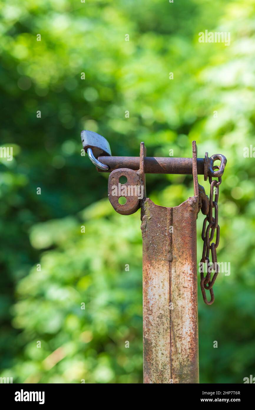 Secured by bolts hi-res stock photography and images - Alamy