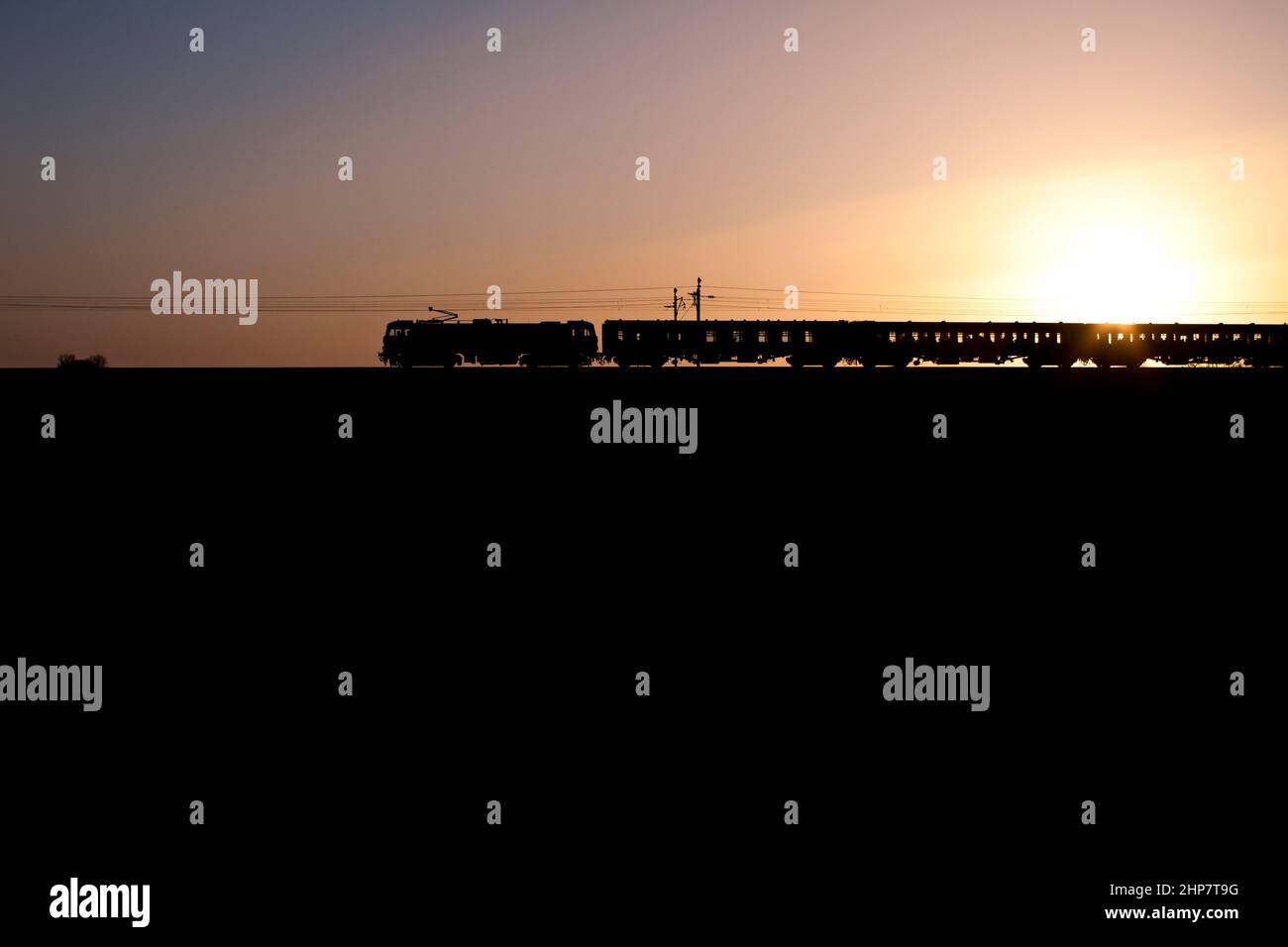 Preserved class 86 electric locomotive 86259 Les Ross hauling a West ...