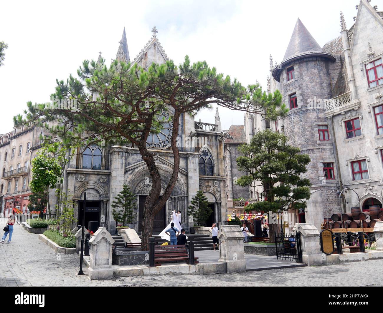 Bana cathedral hi-res stock photography and images - Alamy