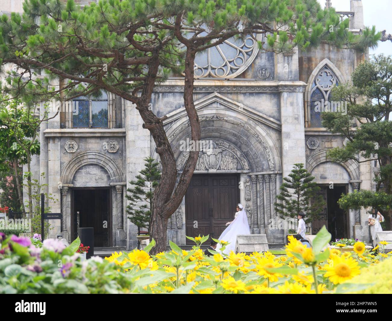 Bana cathedral hi-res stock photography and images - Alamy