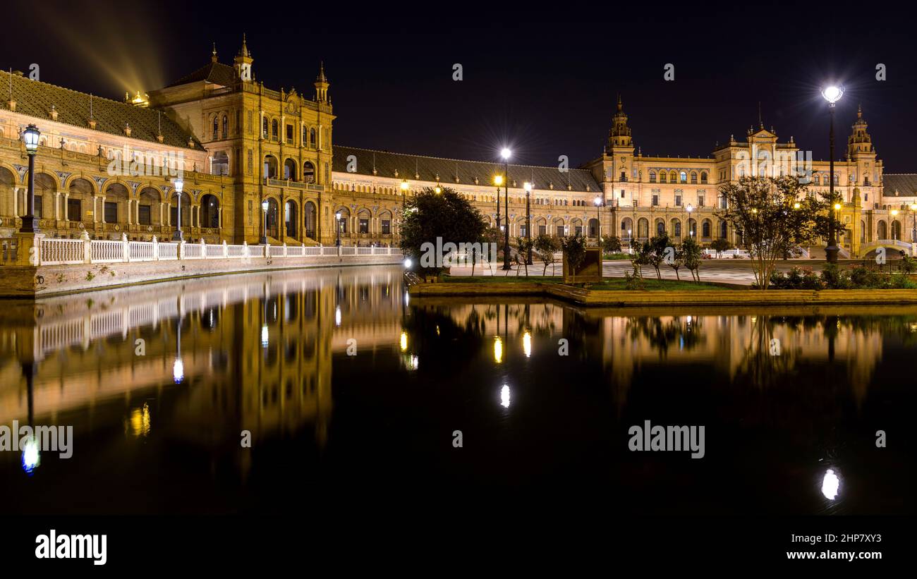 Spanish Square - Panoramic night view of illuminated semi-circular ...