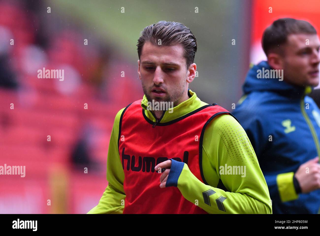 LONDON, UK. FEB 19TH Ben Purrington of Charlton warming up before the ...