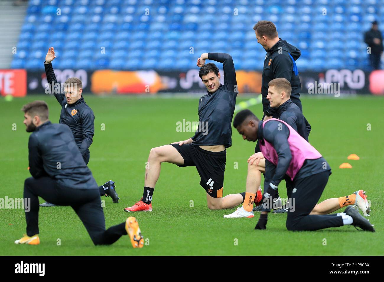 Football warm up stretches hi-res stock photography and images - Alamy