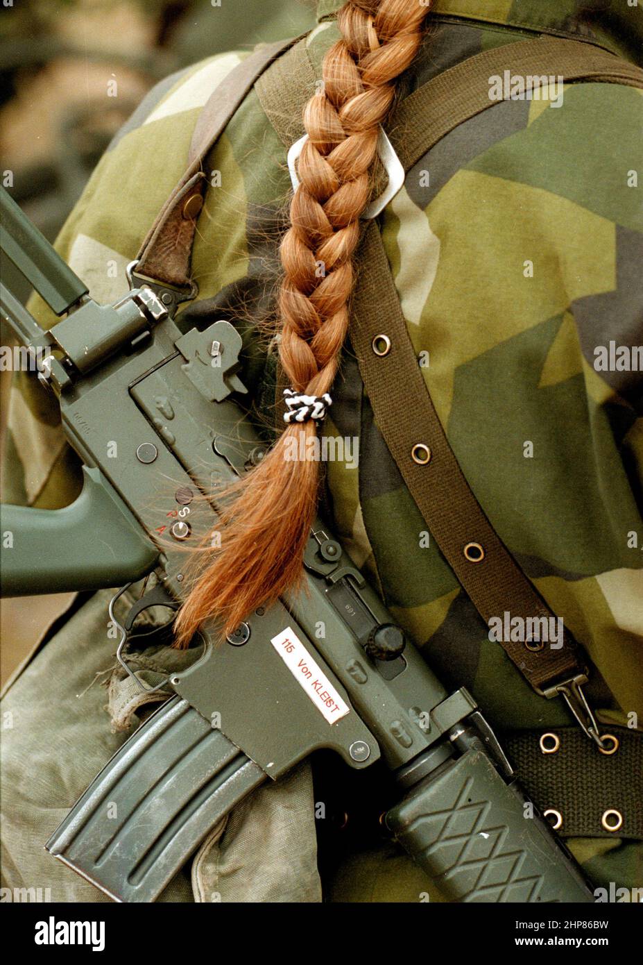 Swedish army female soldier hi-res stock photography and images - Alamy